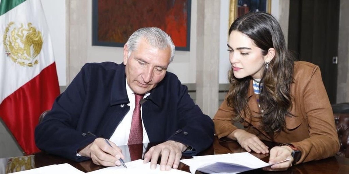 Adán Augusto López reconoció la labor de Andrea Chávez - Mex News